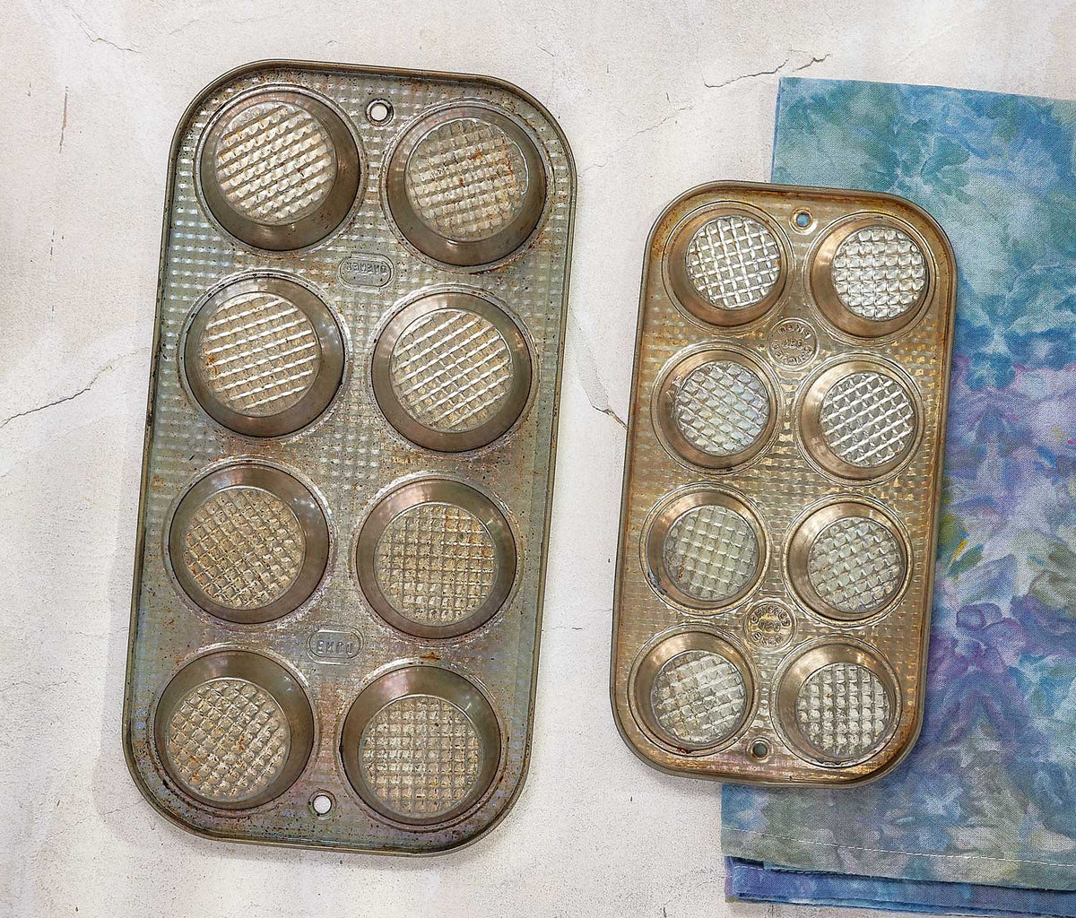 Vintage Ekco-Ovenex Waffle 8 Cup Standard and Mini Muffin Tin Set